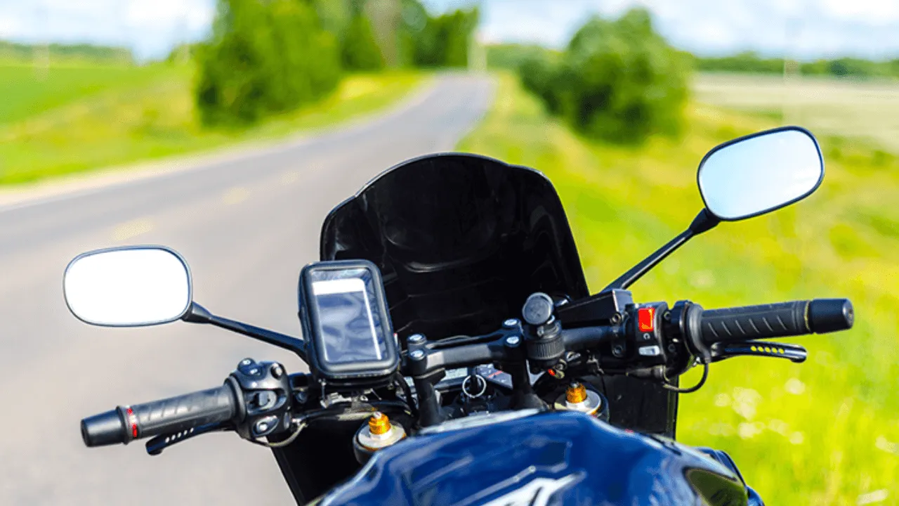 Hai bisogno di una dash cam per moto? Una guida completa