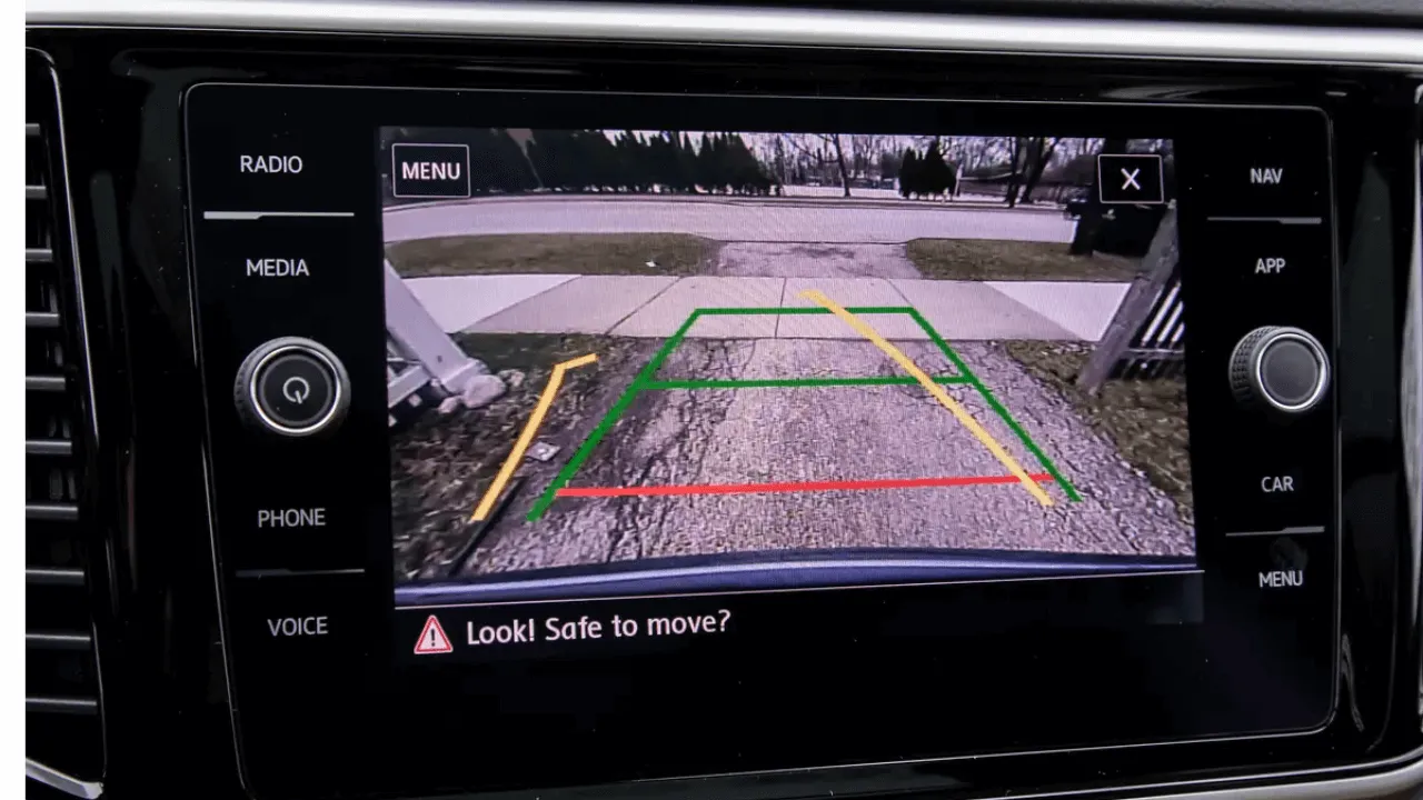 Caméra de recul pour une voiture: Pourquoi est-ce nécessaire?